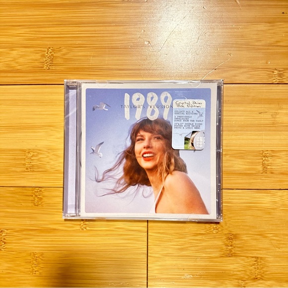Taylor Swift | Media | Taylor Swift 989taylors Version Deluxe Edition ...